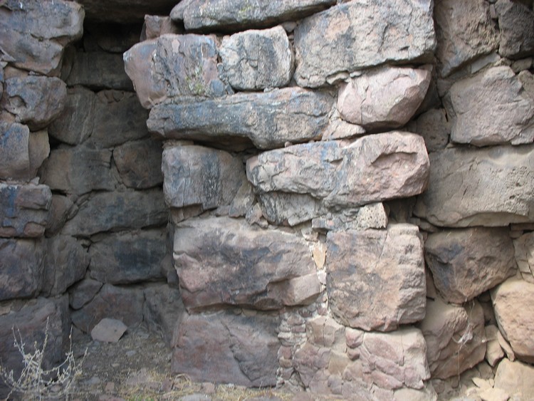 Ruju Nuraghe (Macomer) Broch or Nuraghe : The Megalithic Portal and ...