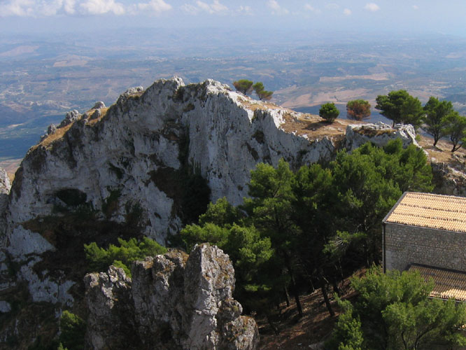 Caltabellotta Gallery : The Megalithic Portal and Megalith Map: