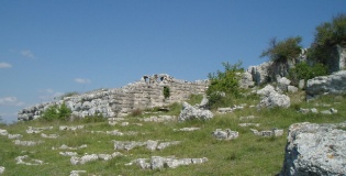 Varvaria Hillfort : The Megalithic Portal and Megalith Map: