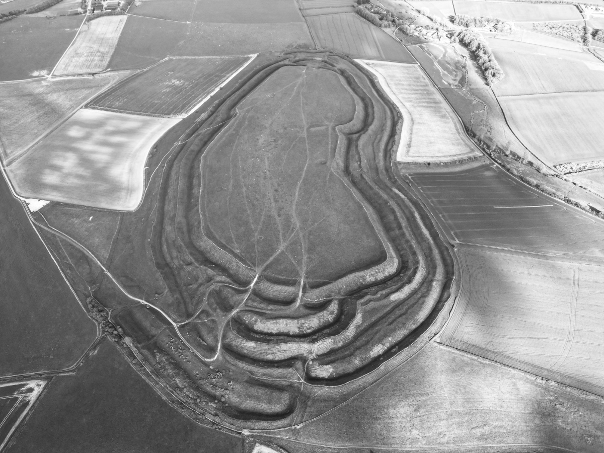 Maiden Castle (Dorset) Hillfort : The Megalithic Portal and Megalith Map: