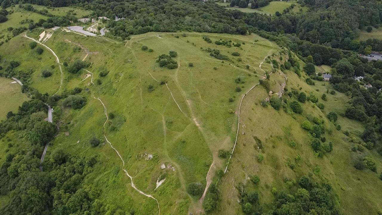 Crickley Hill Gallery : The Megalithic Portal and Megalith Map: