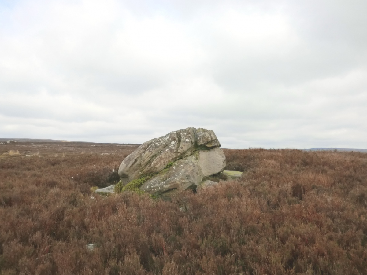 Locking Stone (Bransdale) Marker Stone : The Megalithic Portal and ...