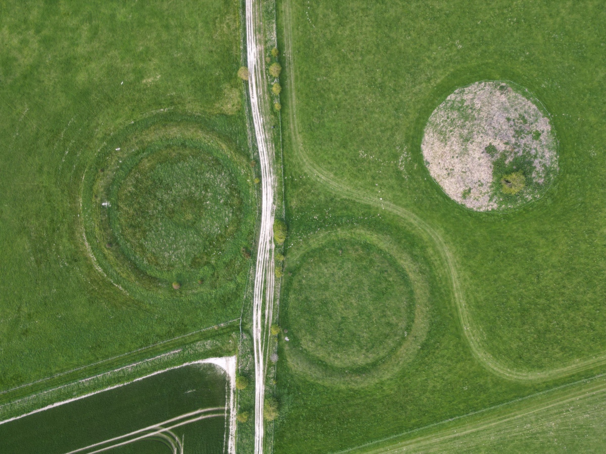 Bush Barrow, Wiltshire | Megalithic Portal