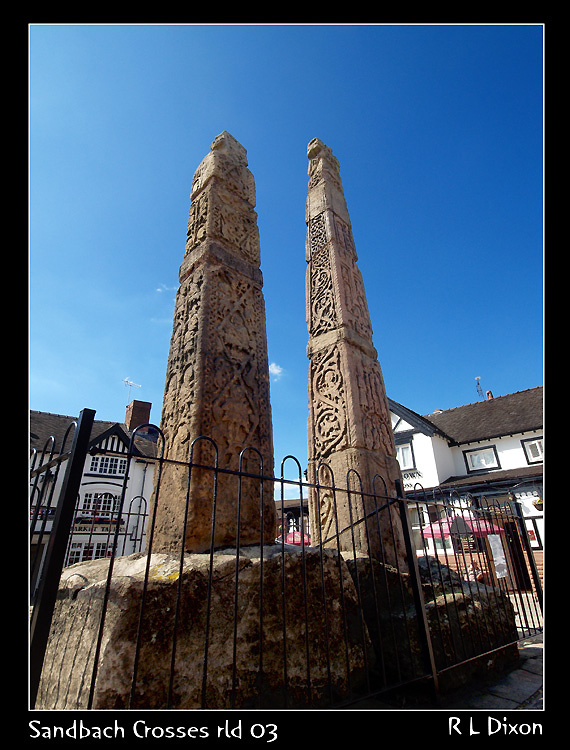 Sandbach Crosses Ancient Cross : The Megalithic Portal and Megalith Map: