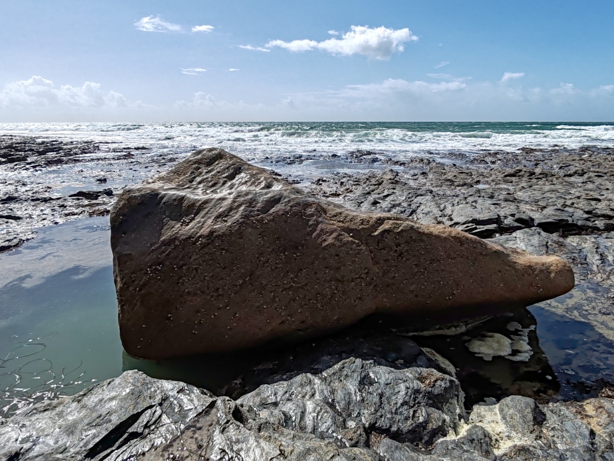 Porthleven Gneiss Erratic (Giant's Rock), Cornwall | Megalithic Portal