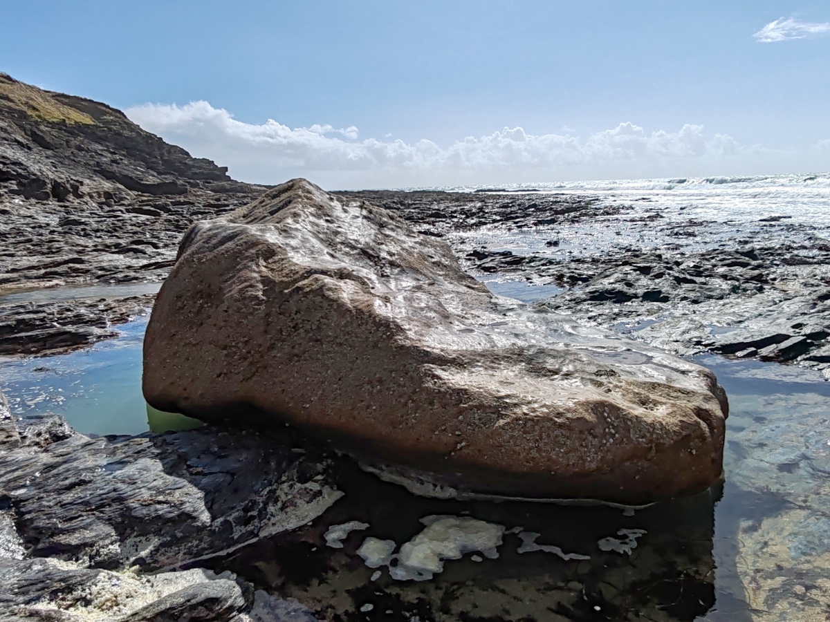 Porthleven Gneiss Erratic (Giant's Rock), Cornwall | Megalithic Portal