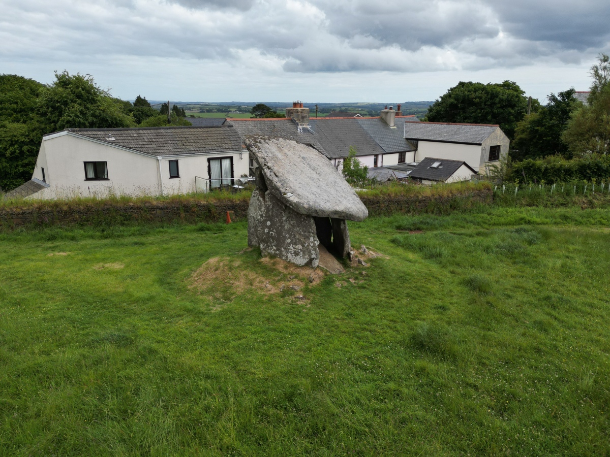 Trethevy Quoit [The Giant's House] Burial Chamber or Dolmen : The ...