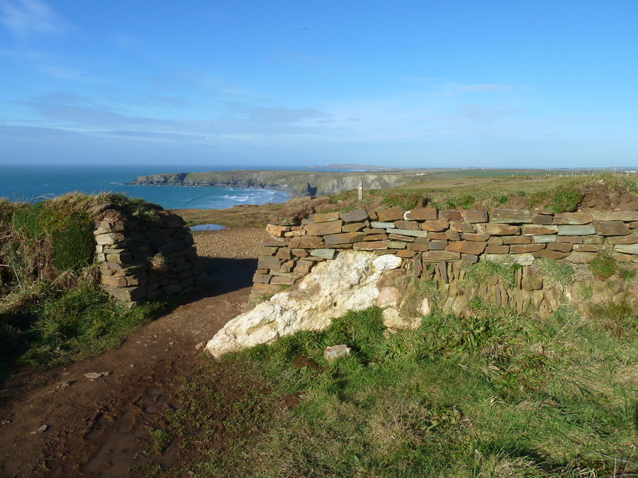 Carnewas Longstone, Cornwall | Megalithic Portal