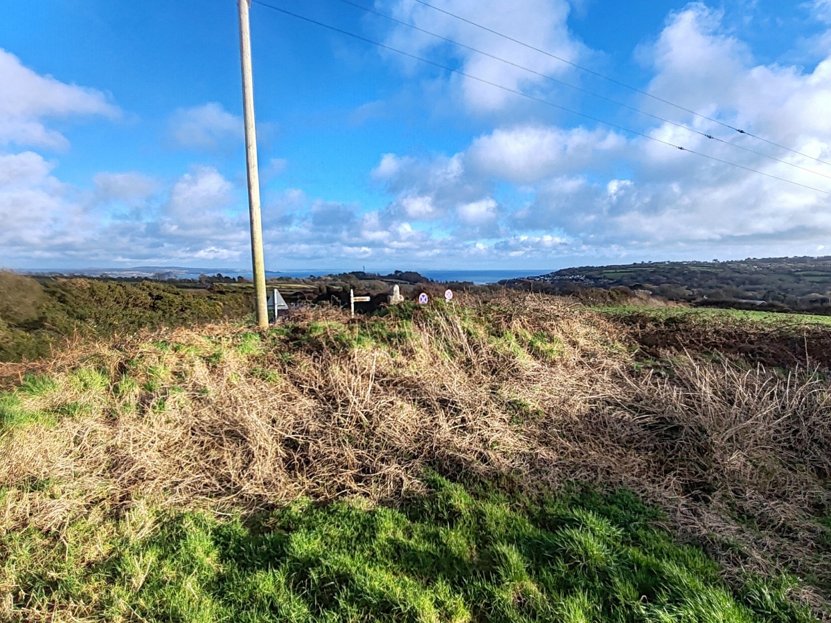 Tremethick Cross Ancient Cross : The Megalithic Portal and Megalith Map: