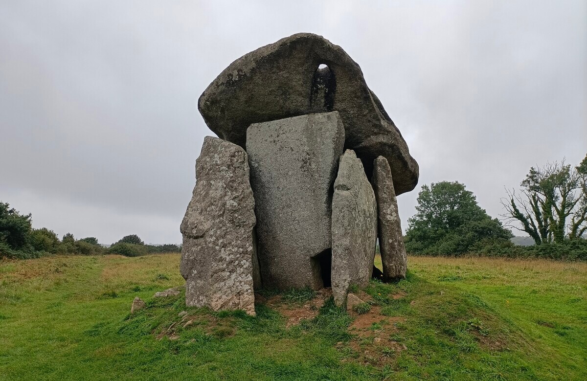 Trethevy Quoit [The Giant's House] Burial Chamber or Dolmen : The ...