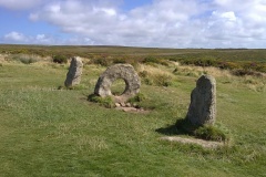 Men-An-Tol [The Men an Tol, Mên-an-Tol, The Mên an Tol] Holed Stone ...