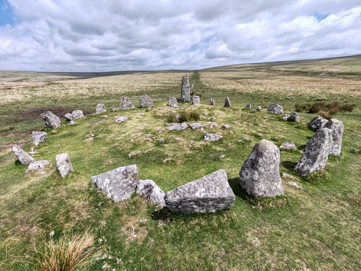 Down Tor circle [Hingston Hill circle] Stone Circle : The Megalithic ...