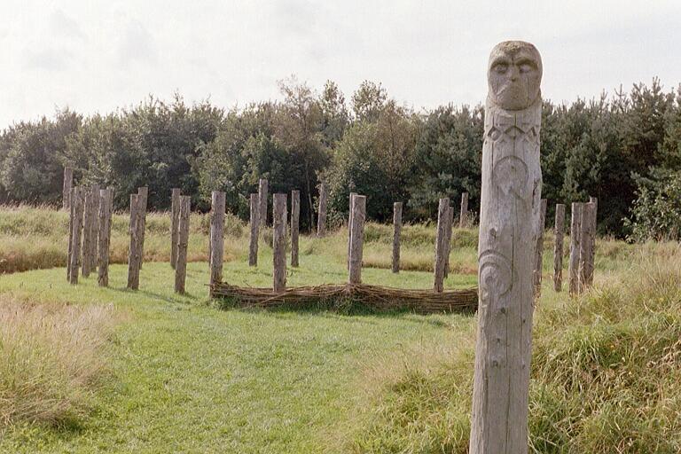 Milfield Reconstructed Henge at Maelmin Heritage Centre, Northumberland ...