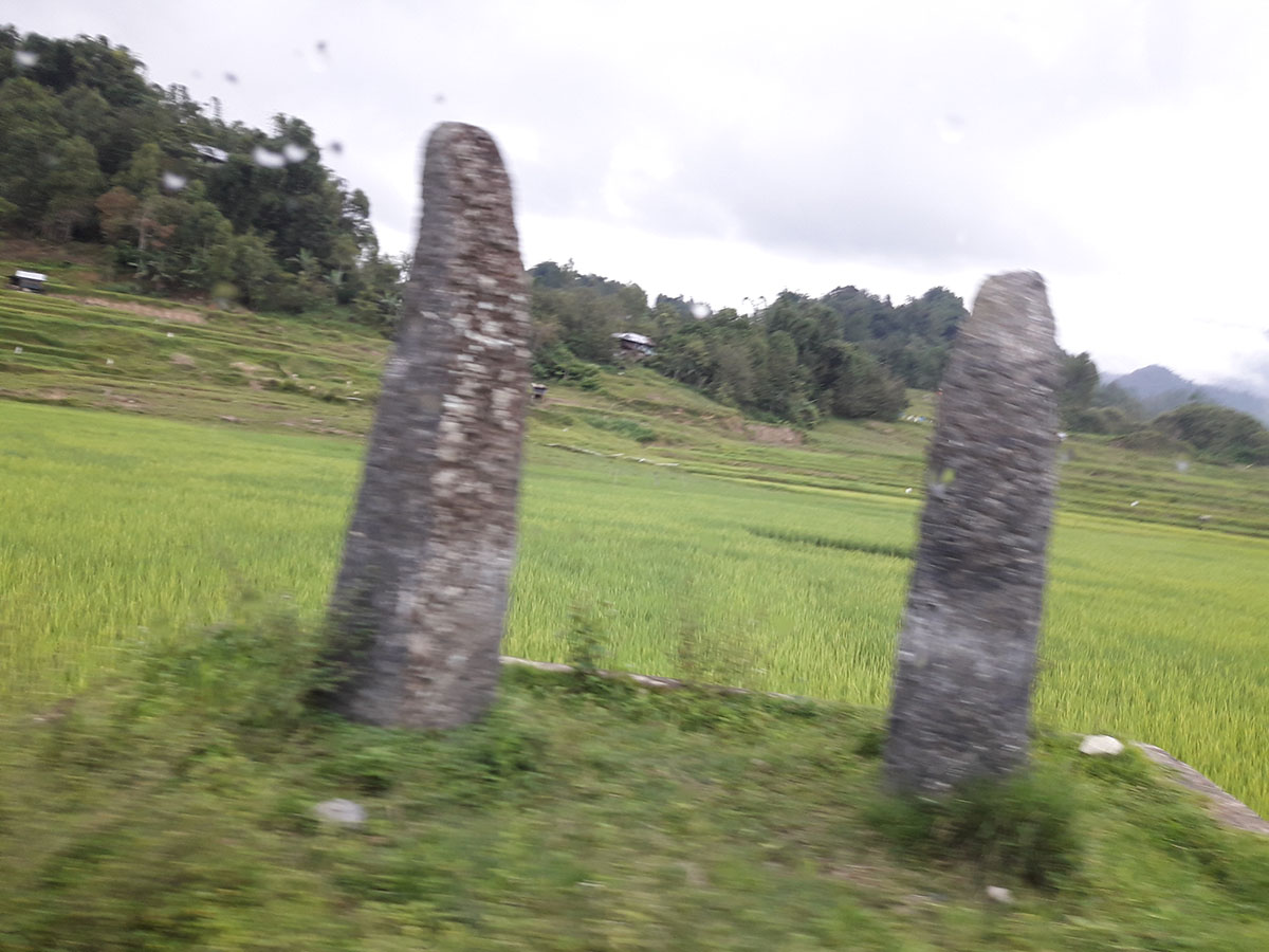 Pali Standing Stones Standing Stones : The Megalithic Portal and ...