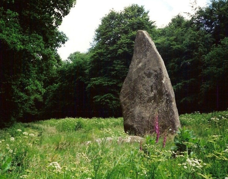 Pergat menhirs [Menhir pointu de Pergat, Menhirs de Louargat] Standing ...