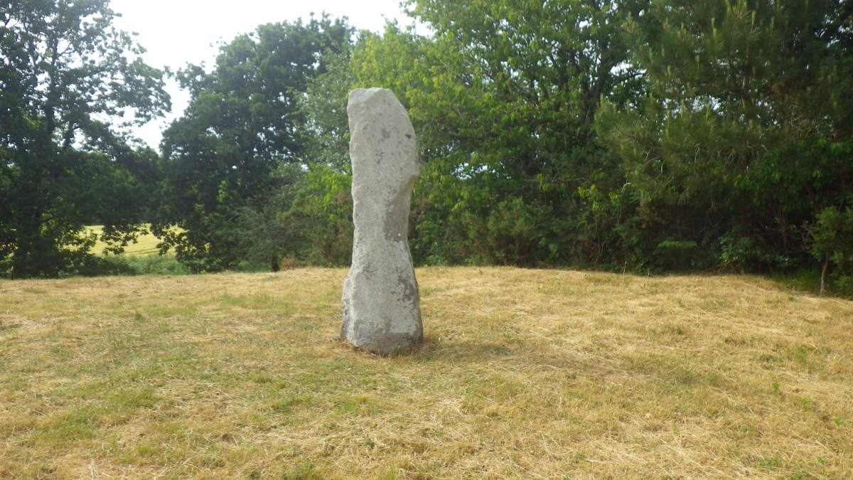 Menhir du tumulus du Moustoir Standing Stone (Menhir) : The Megalithic ...