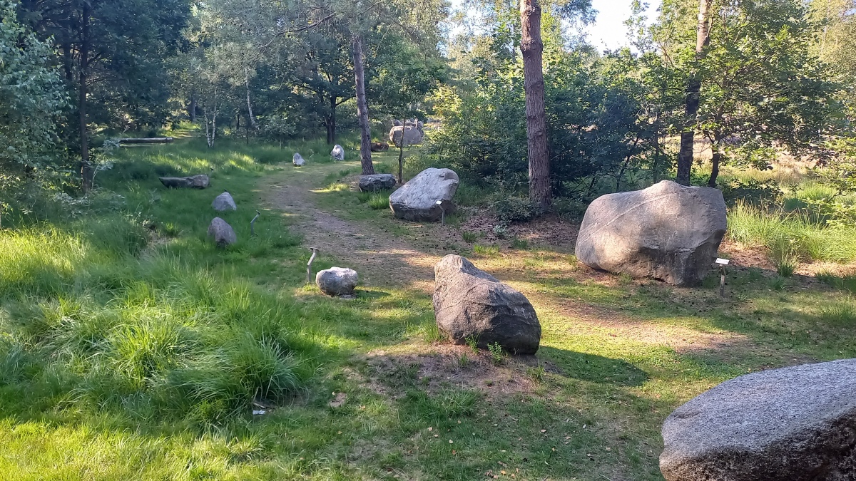 Steingarten Lamstedt [Findlings-Garten im Westerberg] Modern Stone ...