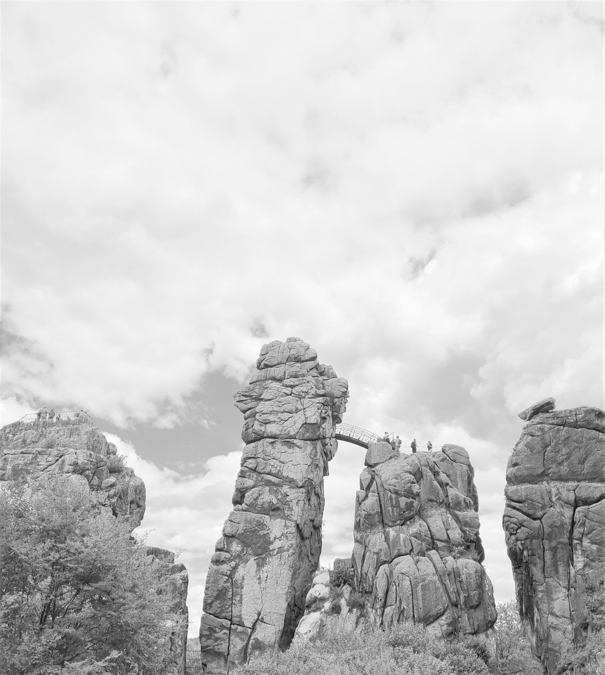 Externsteine Rock Outcrop : The Megalithic Portal and Megalith Map: