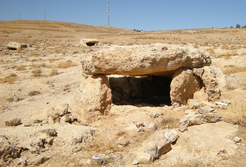 Al-Shobak Dolmen [Al Shobak] Burial Chamber or Dolmen : The Megalithic ...