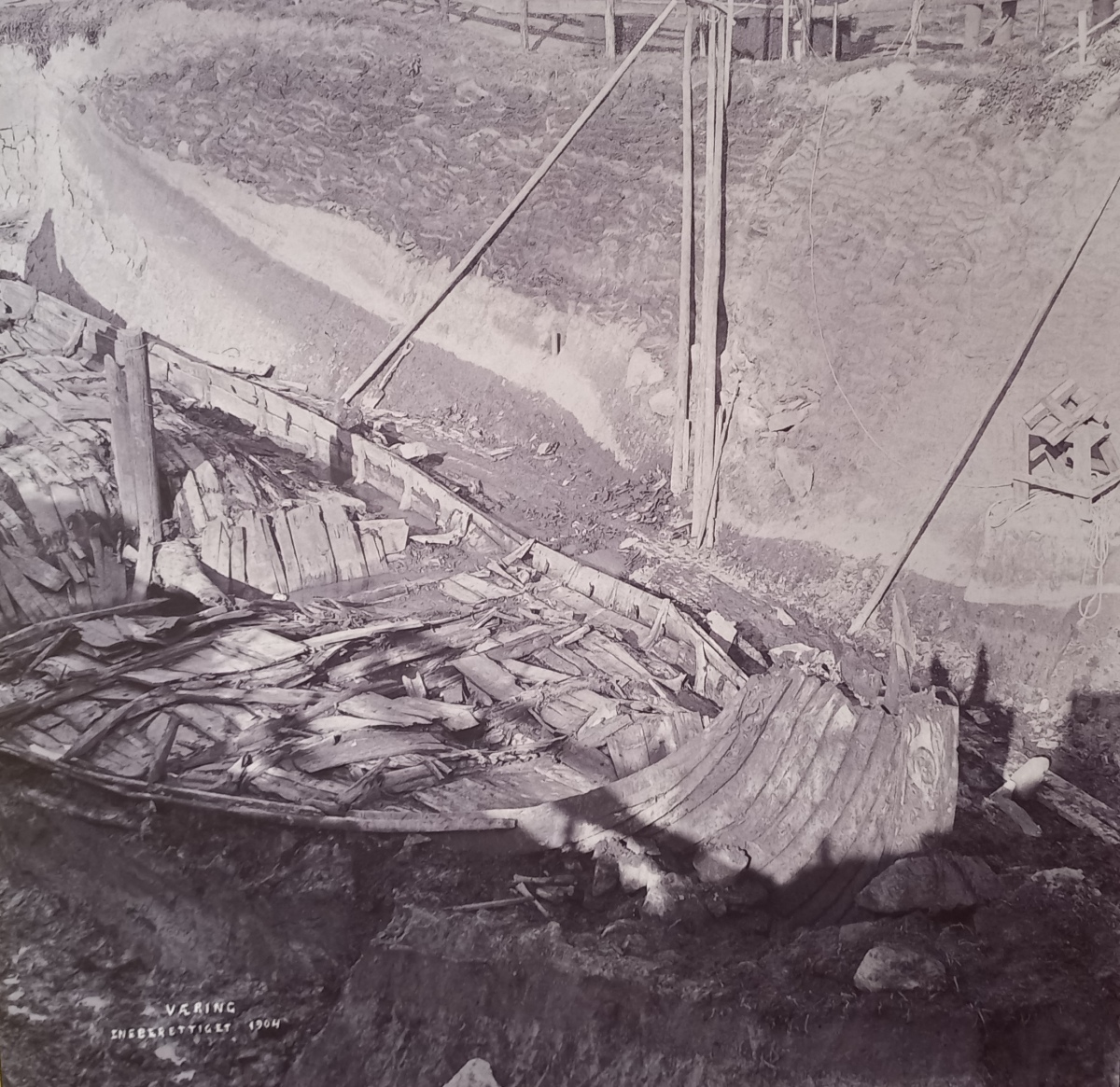Oseberg mound [Slagen] Round Barrow(s) : The Megalithic Portal and ...