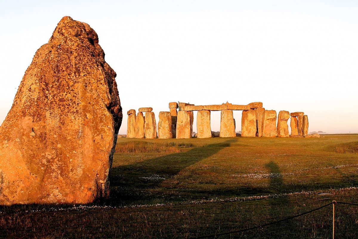 Heel Stone, Wiltshire | Megalithic Portal