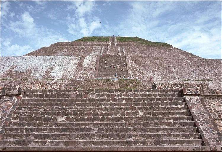 Teotihuacan - Pyramid of the Sun Pyramid / Mastaba : The Megalithic ...