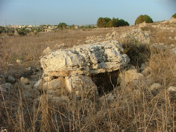 Ta' Hammut A, Mainland | Megalithic Portal