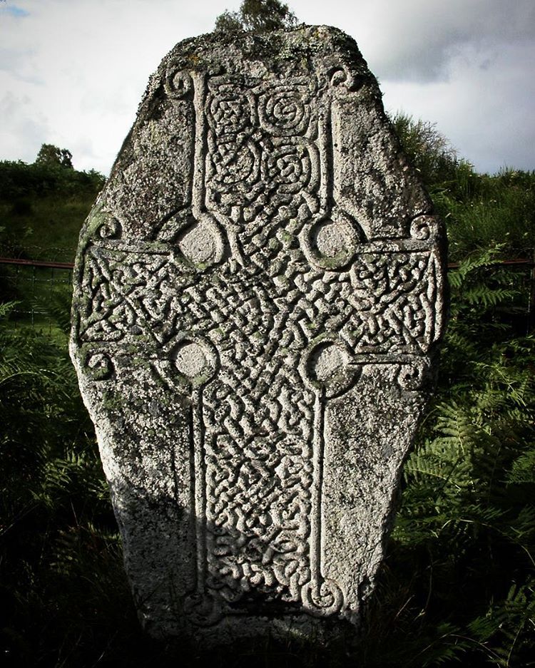 Loch Kinord Cross Slab, Aberdeenshire | Megalithic Portal