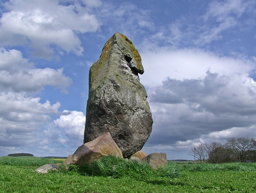 Candle Stone (Methlick), Aberdeenshire | Megalithic Portal