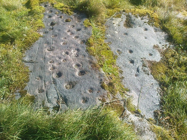 Duncroisk [Dunscroik 4; Glen Lochay] Rock Art : The Megalithic Portal ...