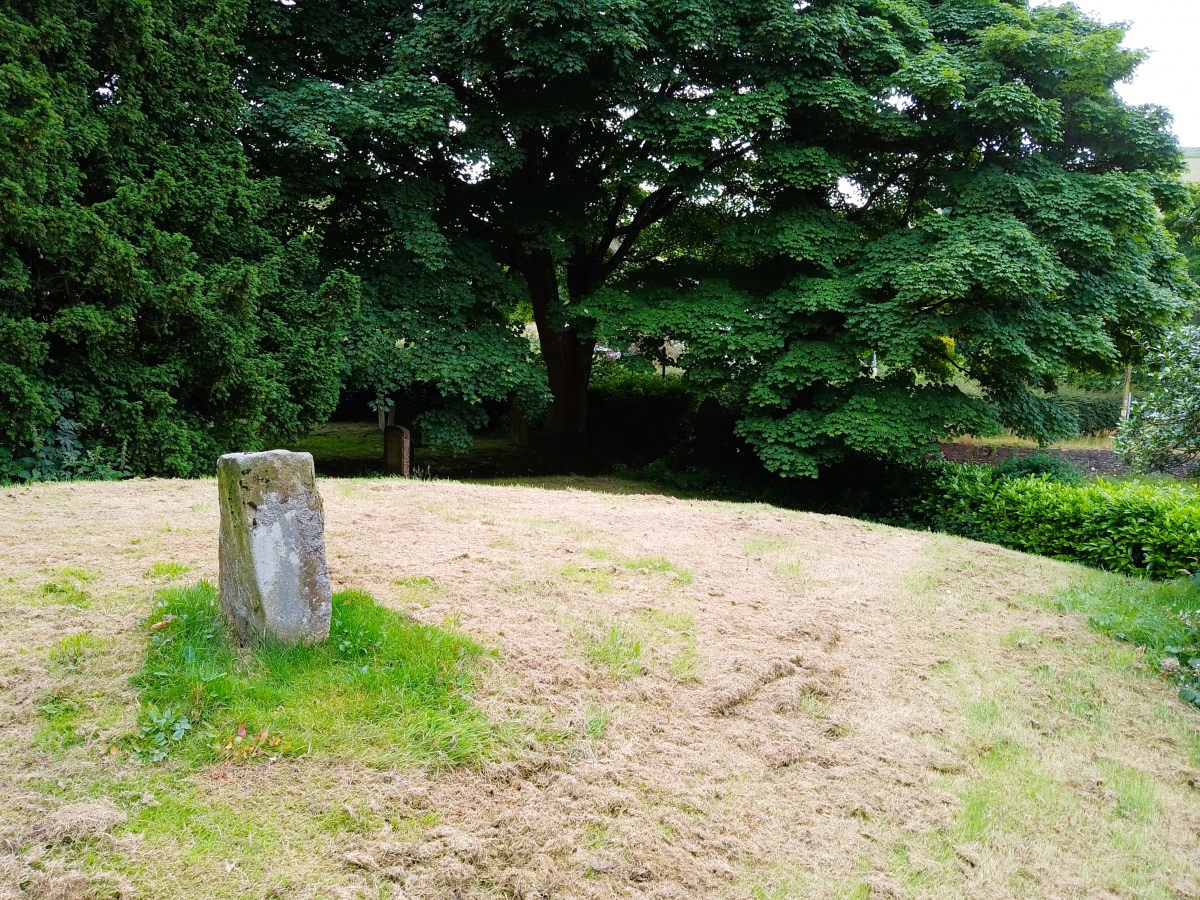 Tomen Garmon, Wrexham | Megalithic Portal
