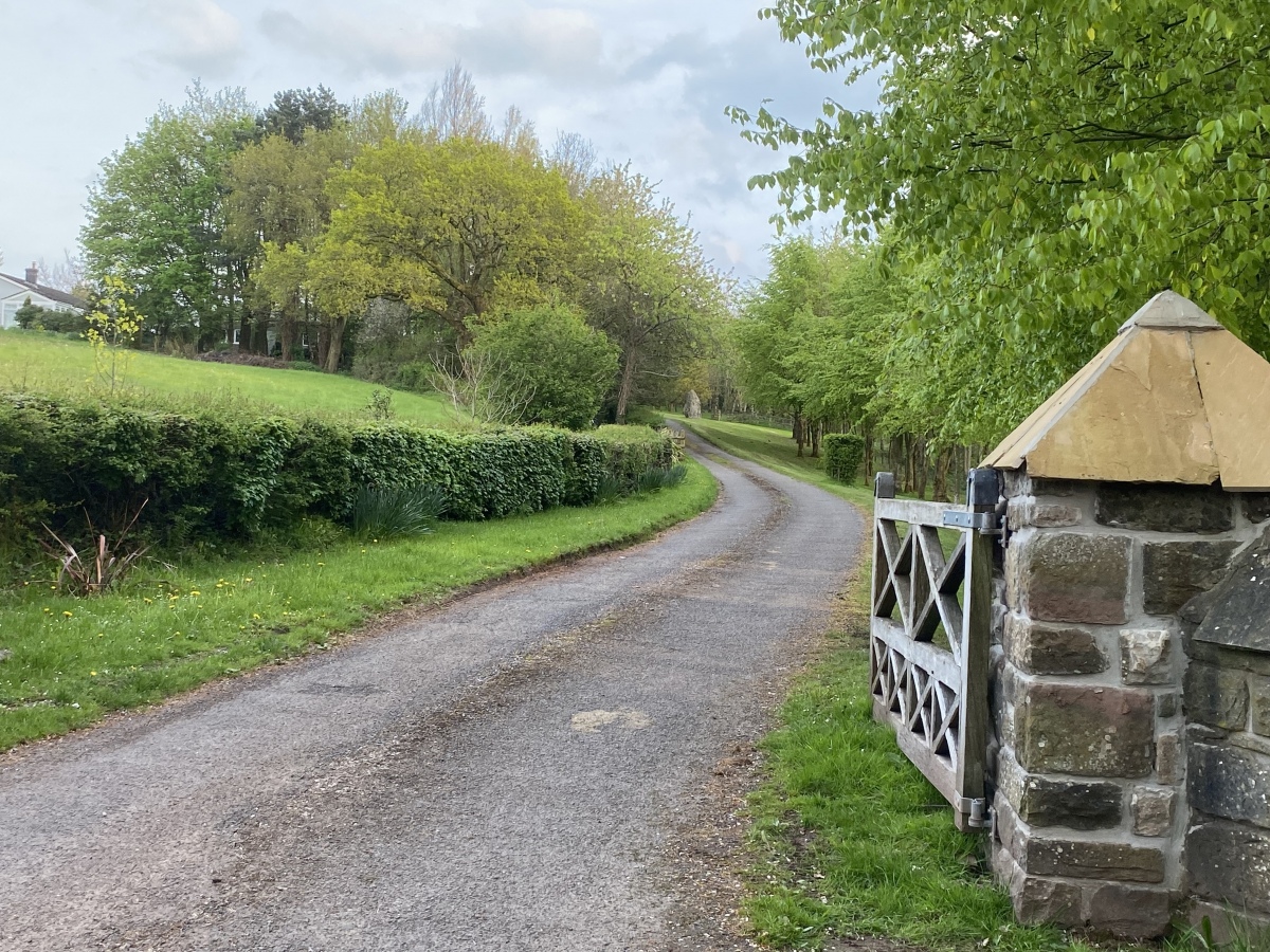 Cae Camp standing stone, Monmouthshire (Sir Fynwy) | Megalithic Portal