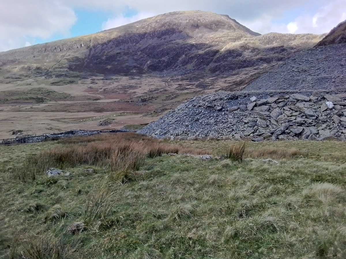 Gorseddau Hut Circle 3, Gwynedd | Megalithic Portal
