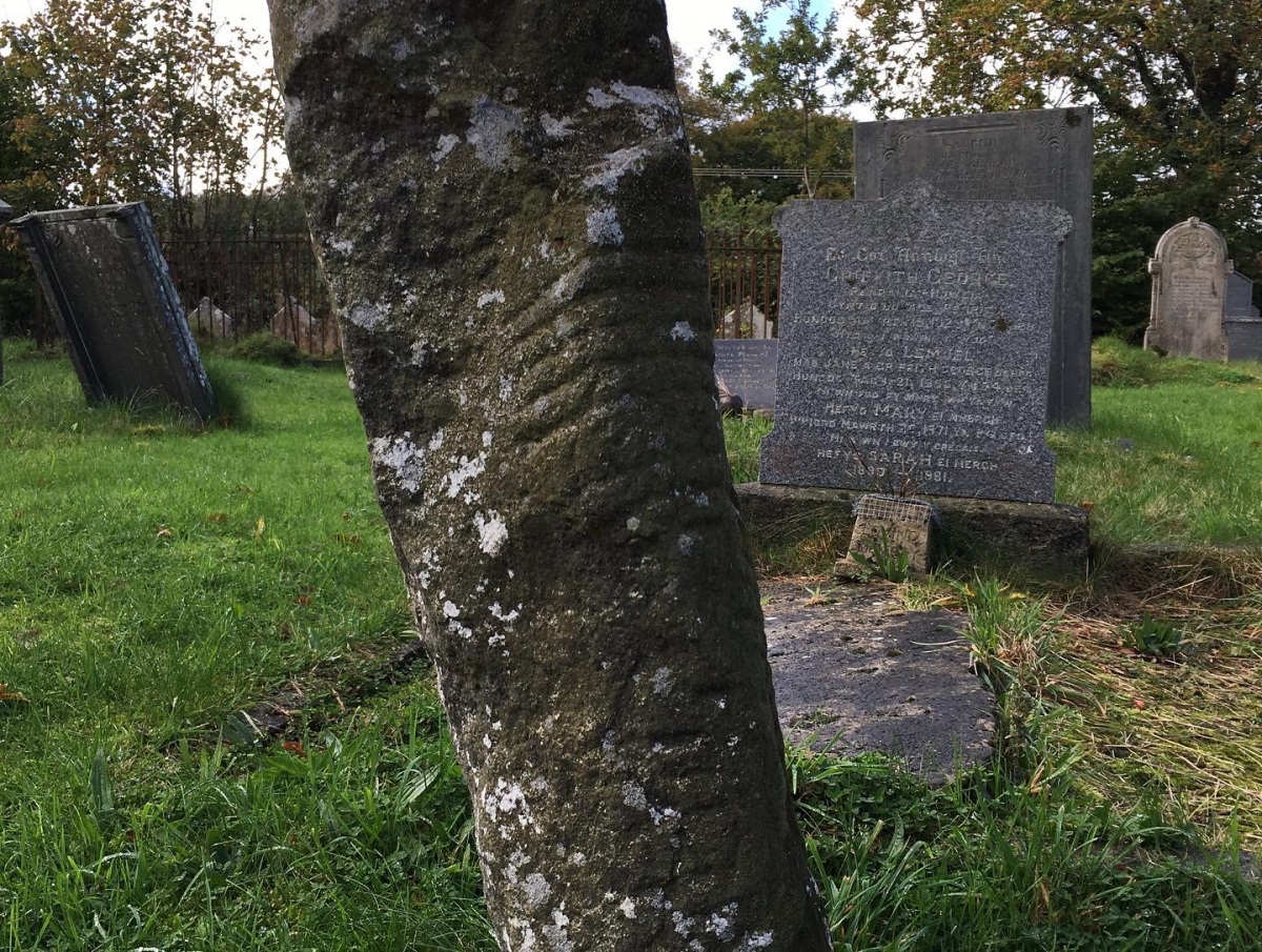 Bridell Churchyard, Pembrokeshire | Megalithic Portal