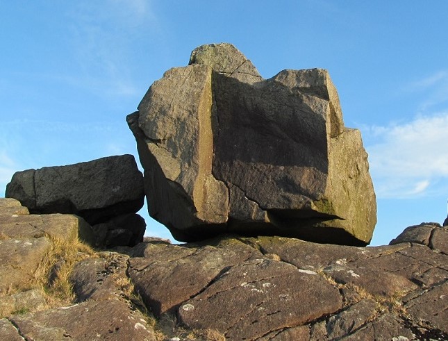 Mynydd Dinas, West Glamorgan | Megalithic Portal