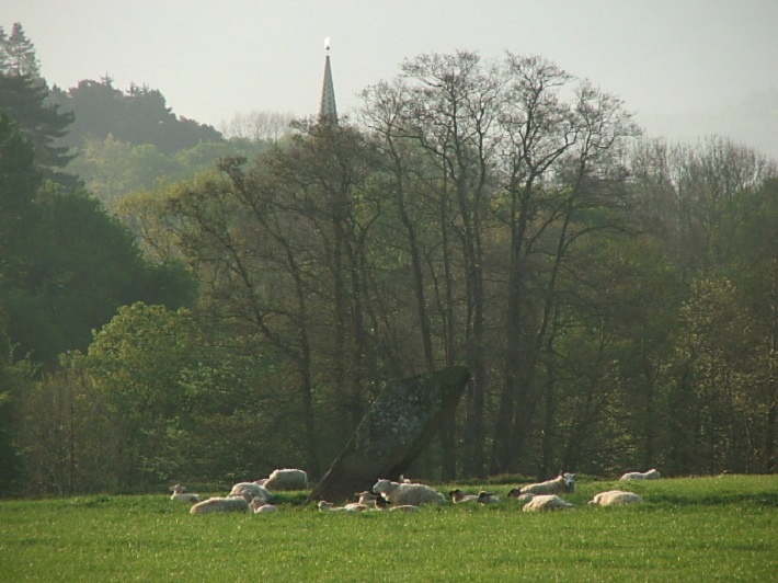 Llangoed Maen Hir, Powys | Megalithic Portal